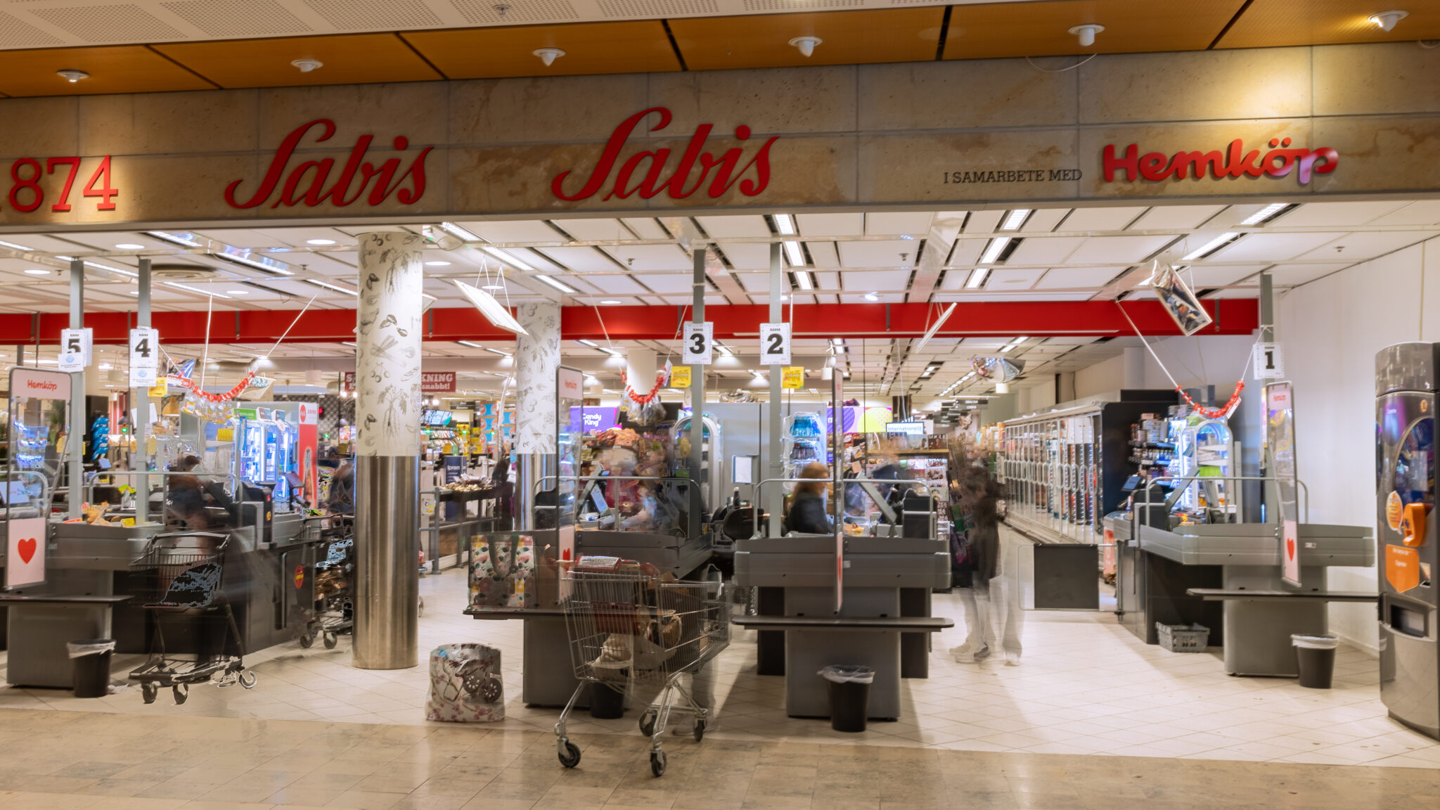 Här hittar du jul och nyårsmaten | Fältöversten