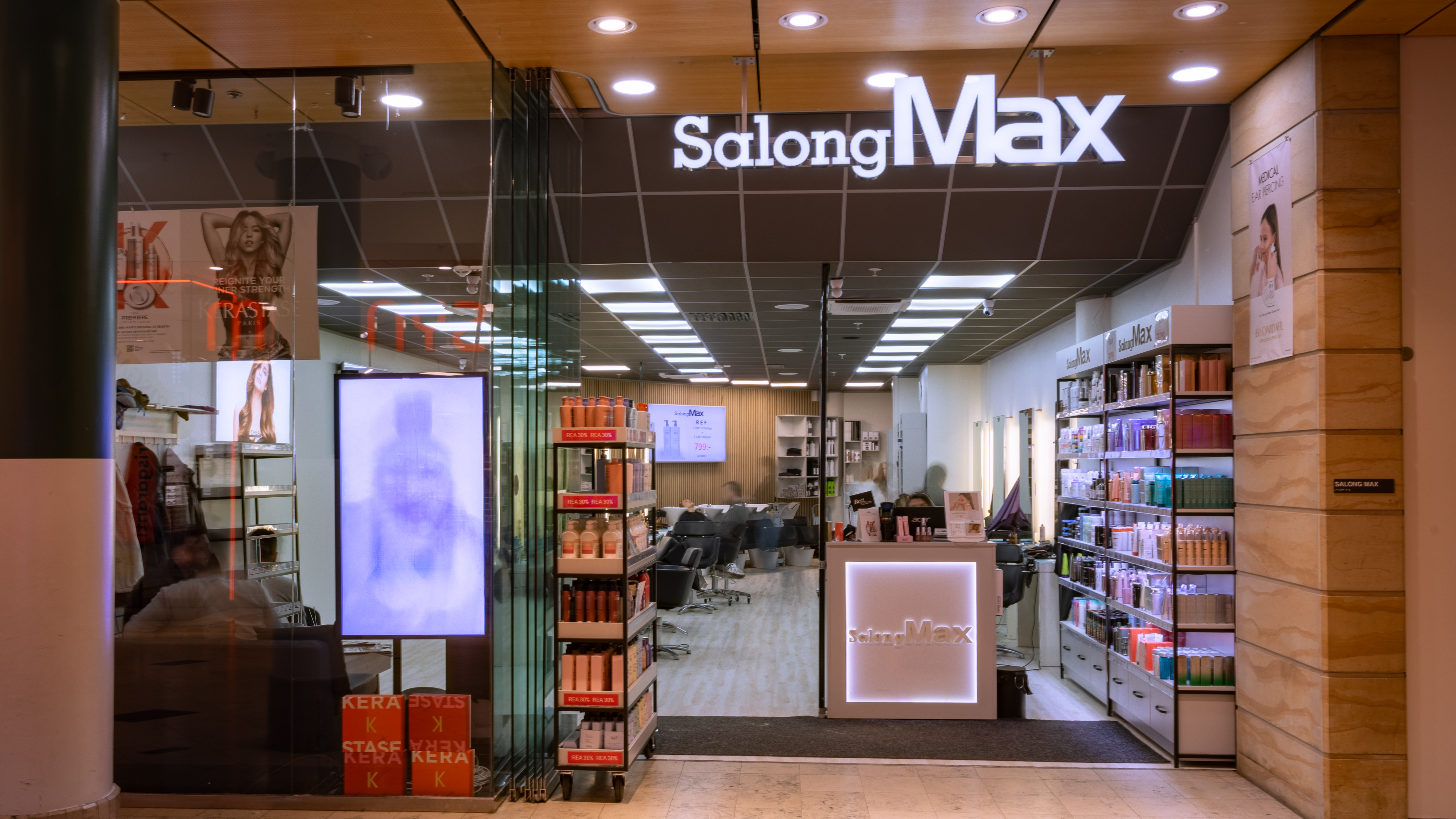 Salong Max Östermalm | Fältöversten